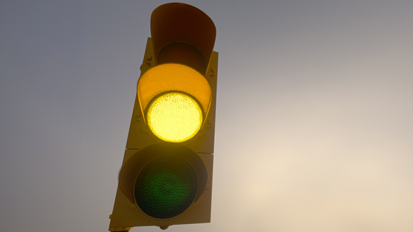 Yellow Light Signal పసుపు రంగు లైట్‌ను ప్రవేశపెట్టిన తర్వాత ట్రాఫిక్ ...