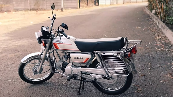 hero honda cd 100 SS Bike సుమారు 38 సంవత్సరాల నాటి హీరో హోండా CD100 SS ...