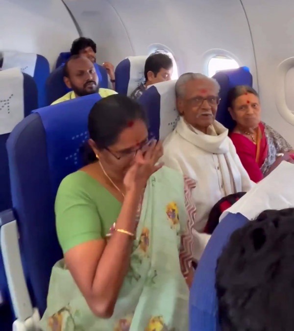 తన తాతయ్యను తొలిసారిగా విమానం ఎక్కించిన మనవడు.. ఆ ఫ్లైట్‌ నడిపింది ఎవరో ...