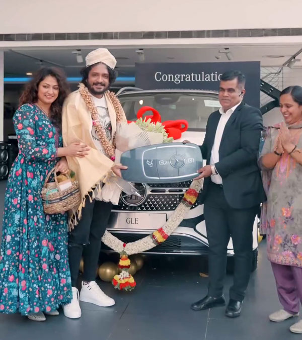 జర్మన్ బ్రాండ్ కారు కొన్న ఇండియన్ యాక్టర్.. ఫిదా అవుతున్న ఫ్యాన్స్ ...