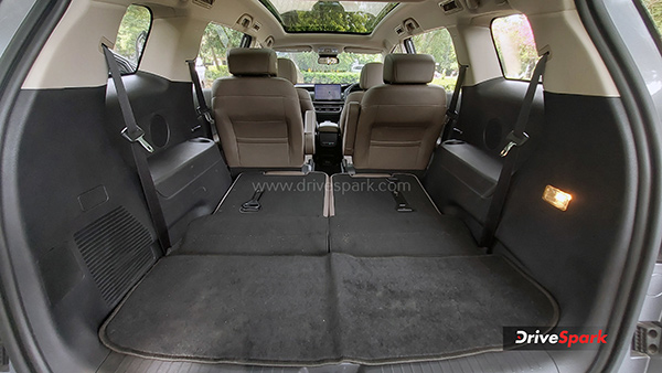 BYD eMax 7 Full Review డిజైన్, ఫీచర్లతో టెంప్ట్‌ చేస్తున్న కొత్త ...