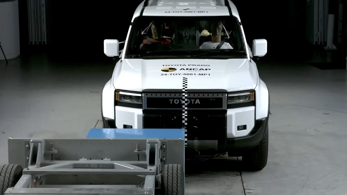 రోడ్ల పై రారాజు.. భద్రతకు మారుపేరు టయోటా.. ప్రాడోకు 5-స్టార్ రేటింగ్ ...