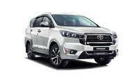 Toyota Innova Crysta vs Toyota Fortuner Legender: Compare Price ...
