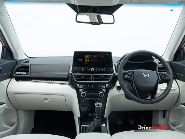 Mahindra XUV 3XO Price in India, Mileage, Images, Specs, Features ...